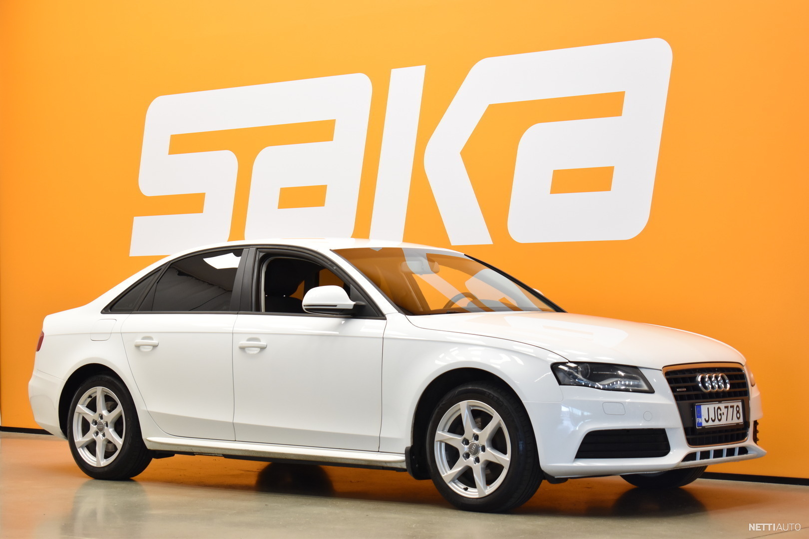 Audi A4 Sedan 2,0 TDI DPF quattro Business ** Sporttipenkit / Xenon / Koukku / Cruise ...