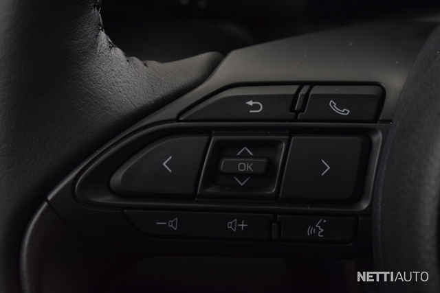 Toyota Yaris Cross 1.5 Hybrid 116 Intense Plus - Nopeaan toimitukseen ...