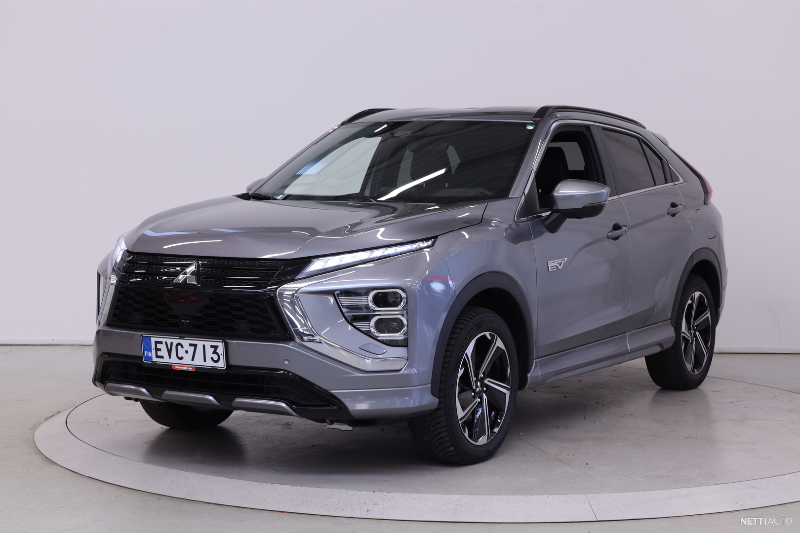 Mitsubishi Eclipse Cross 2.4 PHEV 4WD - Puolinahkaverhoilu, Navigointi ...