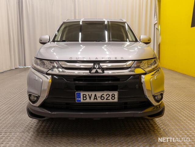 Mitsubishi Outlander 2,2 DI-D Instyle NAVI AT 4WD 7-Paik / Adapt ...
