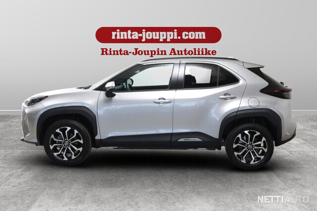 Toyota Yaris Cross 1.5 Hybrid 116 Intense Plus - Nopeaan toimitukseen ...