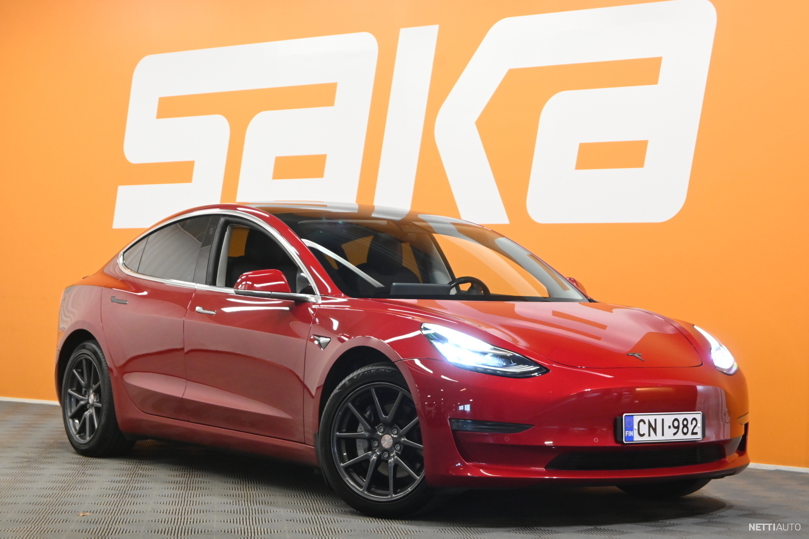 Tesla Model 3 Standard RWD Plus ** Premium Audio / Vetokoukku / Intel ...