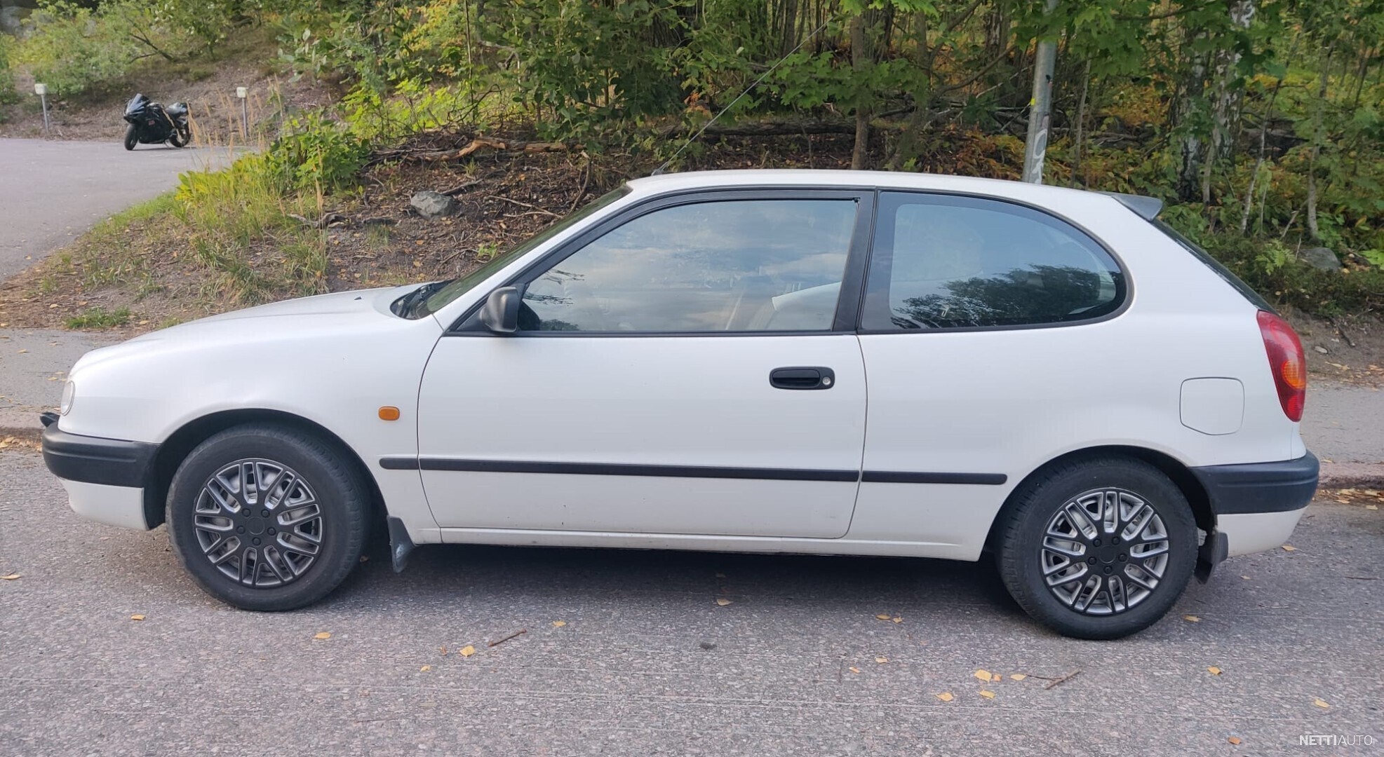 Toyota Corolla 2D COROLLA HATCHBACK 1.3- Viistoperä 1998 - Vaihtoauto ...