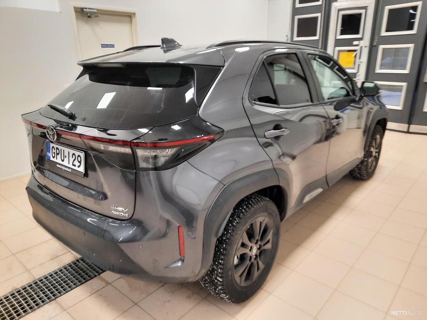 Toyota Yaris Cross 1.5 Hybrid 116 AWD-i Intense Plus 4-Vetoinen ...