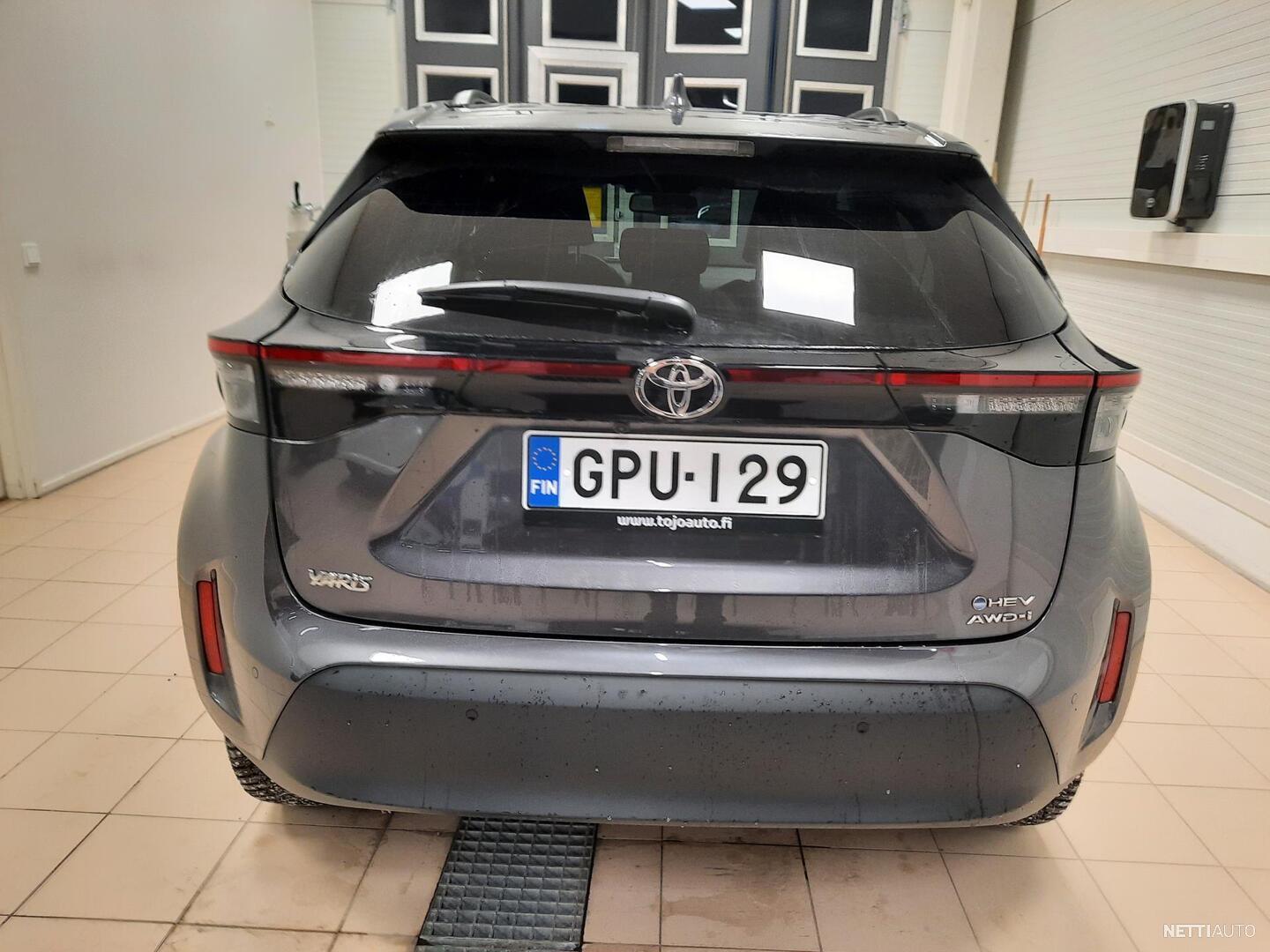 Toyota Yaris Cross 1.5 Hybrid 116 AWD-i Intense Plus 4-Vetoinen ...