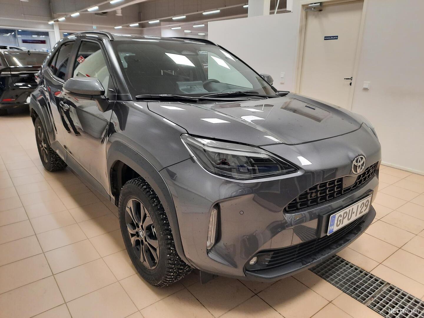 Toyota Yaris Cross 1.5 Hybrid 116 AWD-i Intense Plus 4-Vetoinen ...