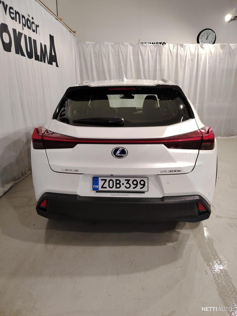 Lexus UX 300e Premium , Aktiivi vakkari / Ilmastoidut istuimet ...