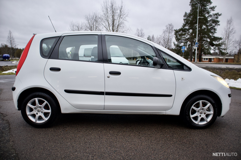 Mitsubishi Colt 4D COLT HATCHBACK 1.3 Juuri vaihdettu 145tkm ajettu ...