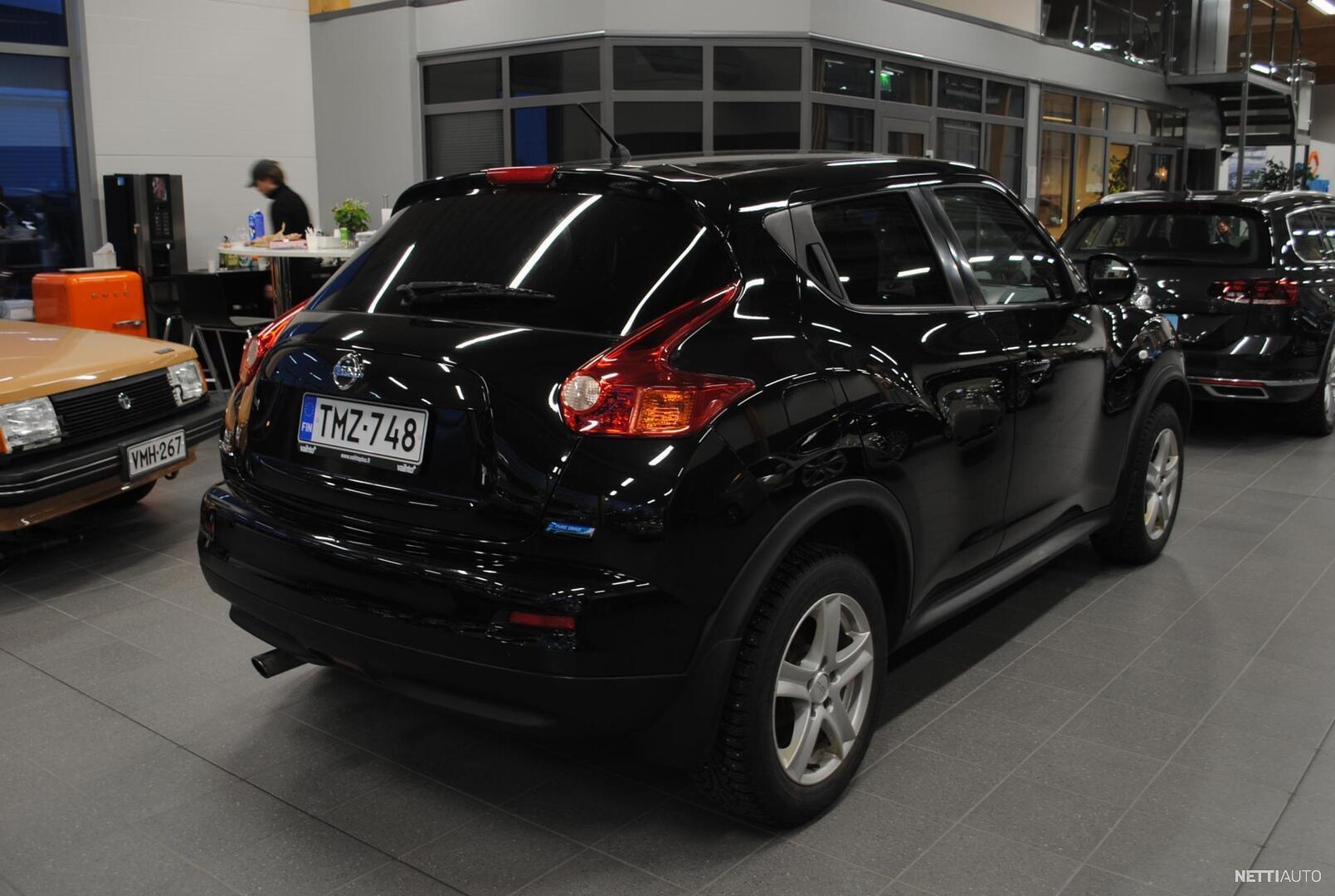 Nissan Juke 1,6L Pure Drive Acenta 2WD 5MT Sport Pack Viistoperä 2010 - Vaihtoauto - Nettiauto