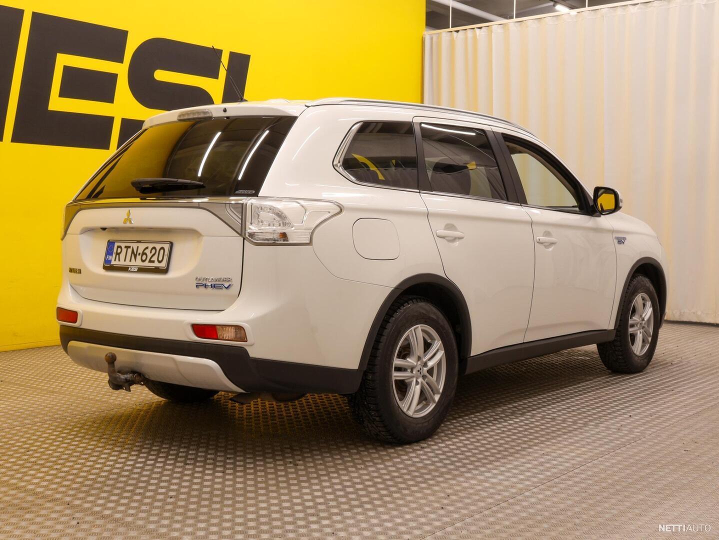 Mitsubishi Outlander PHEV Instyle Navi 4WD / Adapt.vakkari / Vetokoukku / Kattoluukku ...