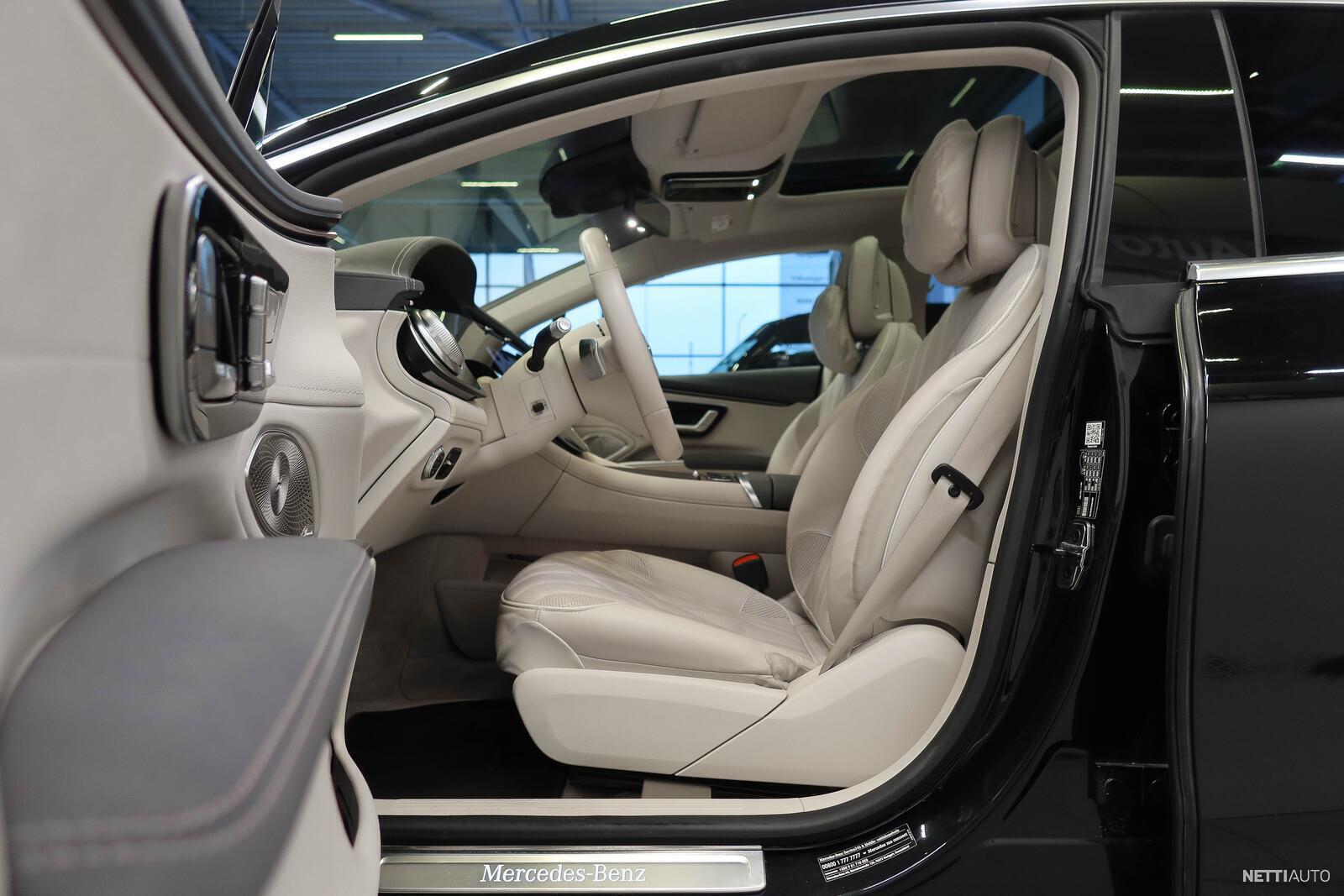 Mercedes-Benz EQS 580 4MATIC / Distonic / Panoraama / HUD/ Burmester ...