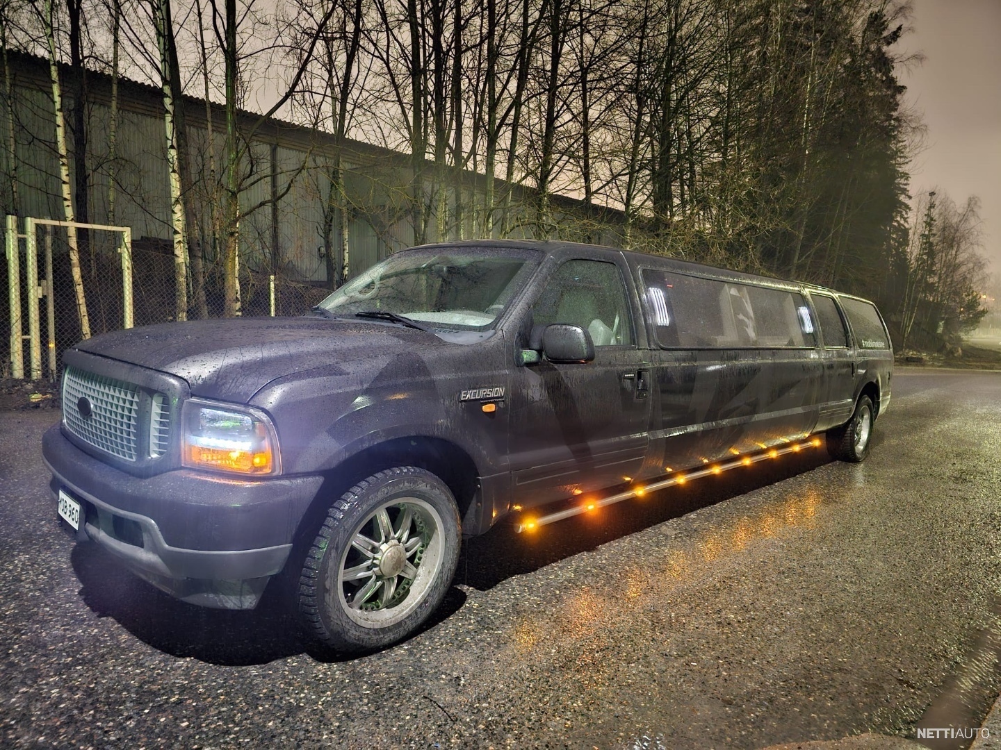 Ford Excursion Limousine Maastoauto SUV 2002 - Vaihtoauto - Nettiauto
