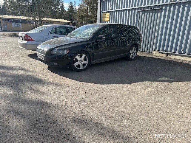 Volvo V50 2.4 Basic Volvo V50 2.4 osamaksu huollettu ja katsastettu ...