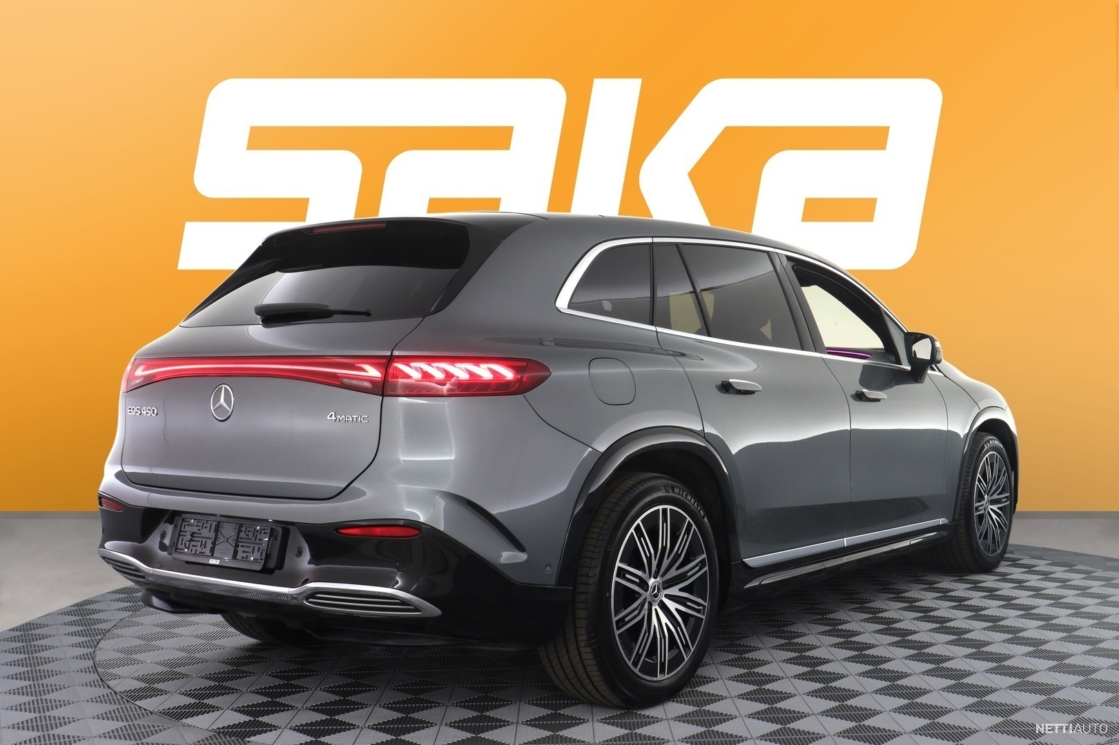 Mercedes-Benz EQS SUV 450 4MATIC SUV AMG 7-Ist. ** 4-pyöräohjaus ...