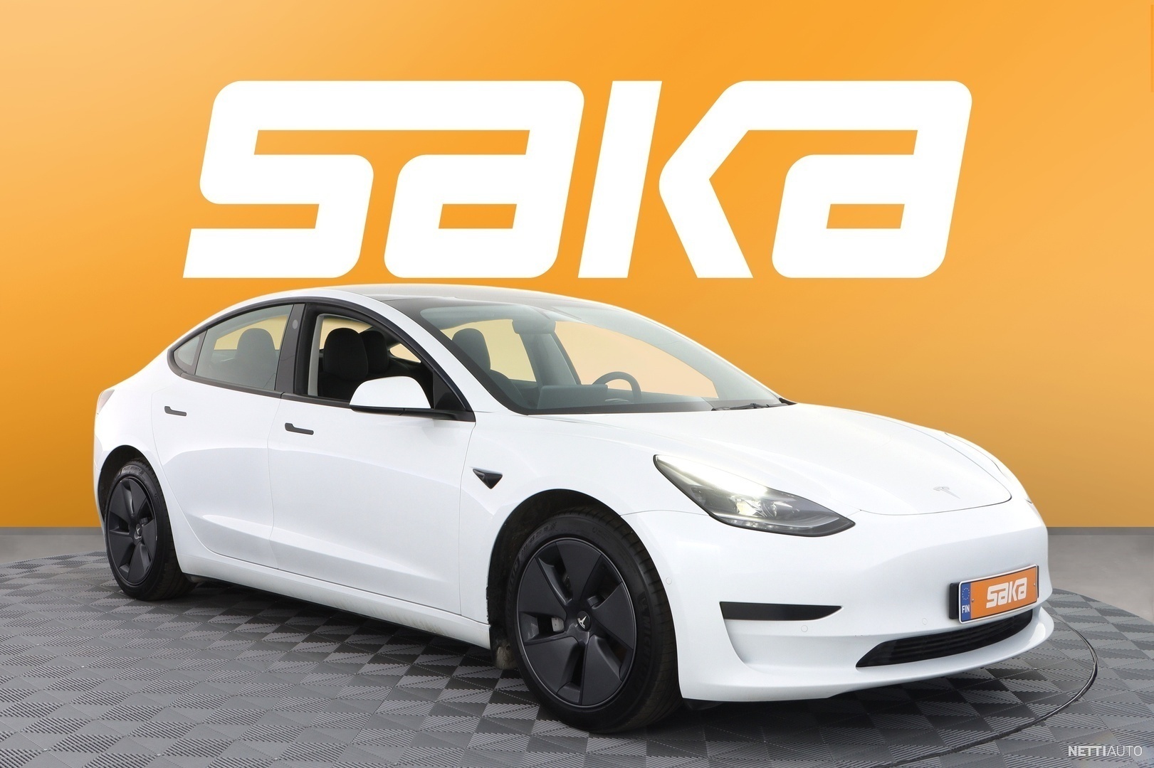 Tesla Model 3 Standard Range Plus ** 1 Om. / Autopilot / Lasikatto ...