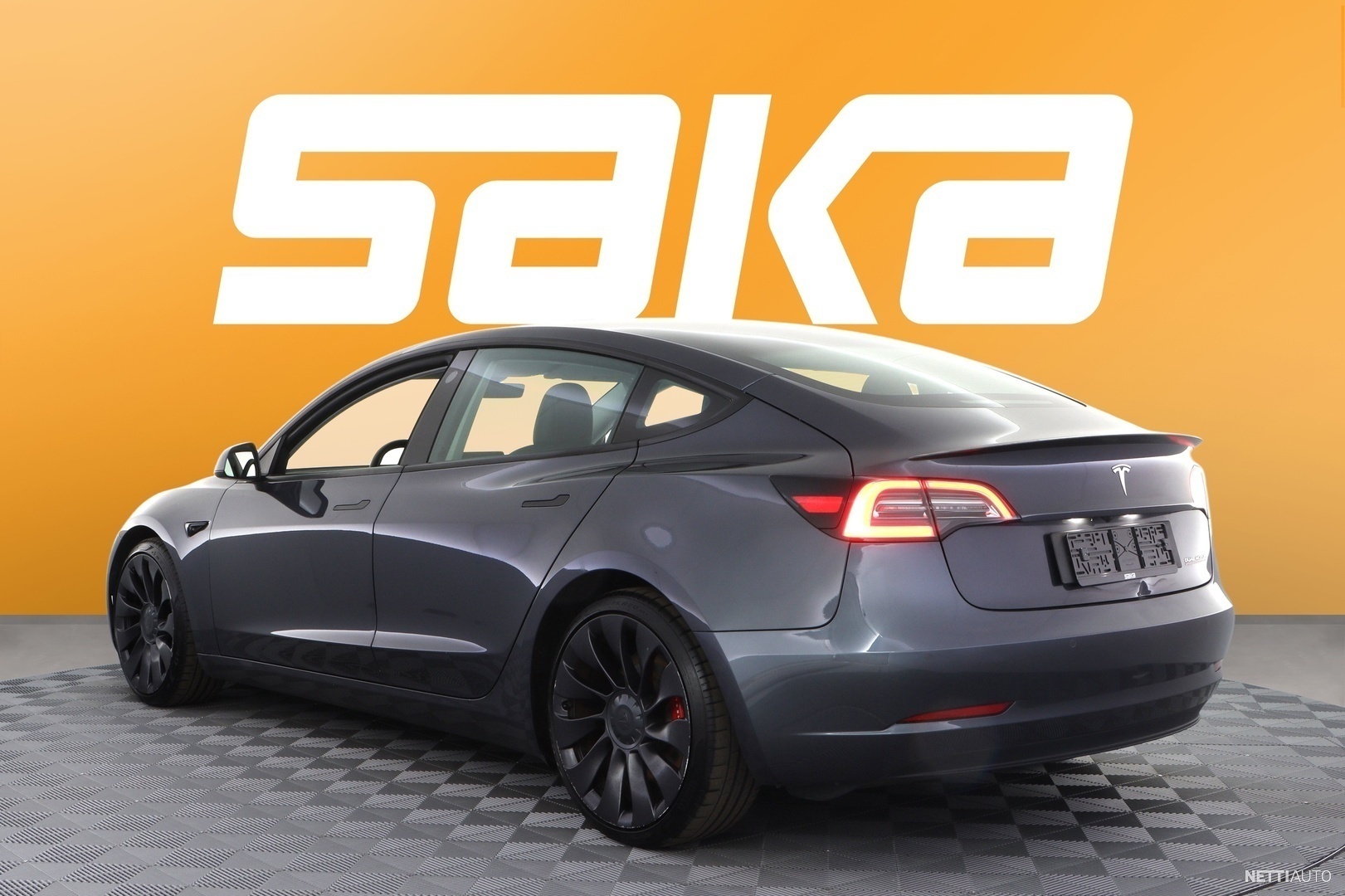 Tesla Model 3 Performance ** FSD Autopilot / Lasikatto / Lämpöpumppu ...
