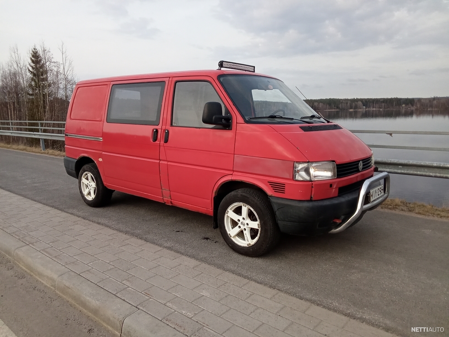 Volkswagen Transporter 1.9TD * juuri kats, tekniikaltaan hyvä!* Lyhyt - Matala 2000 - Vaihtoauto ...