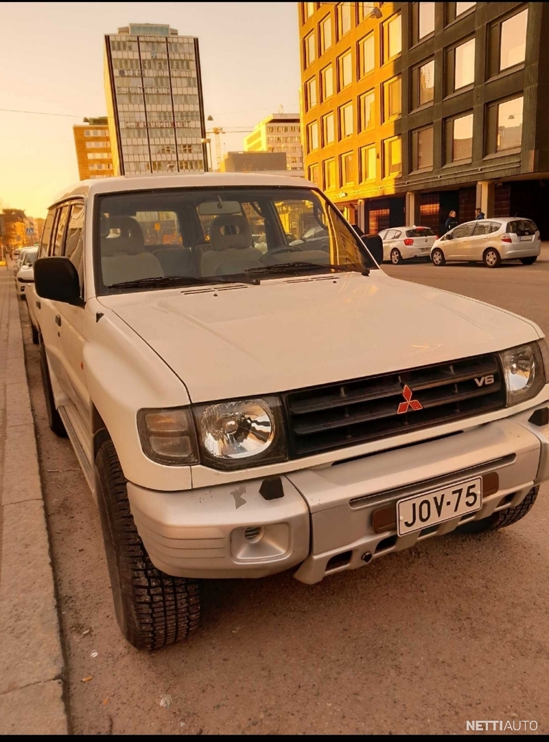 Mitsubishi Pajero 3.5V6 Eleg GDI 5d A 377788 Maastoauto SUV 2000 - Vaihtoauto - Nettiauto