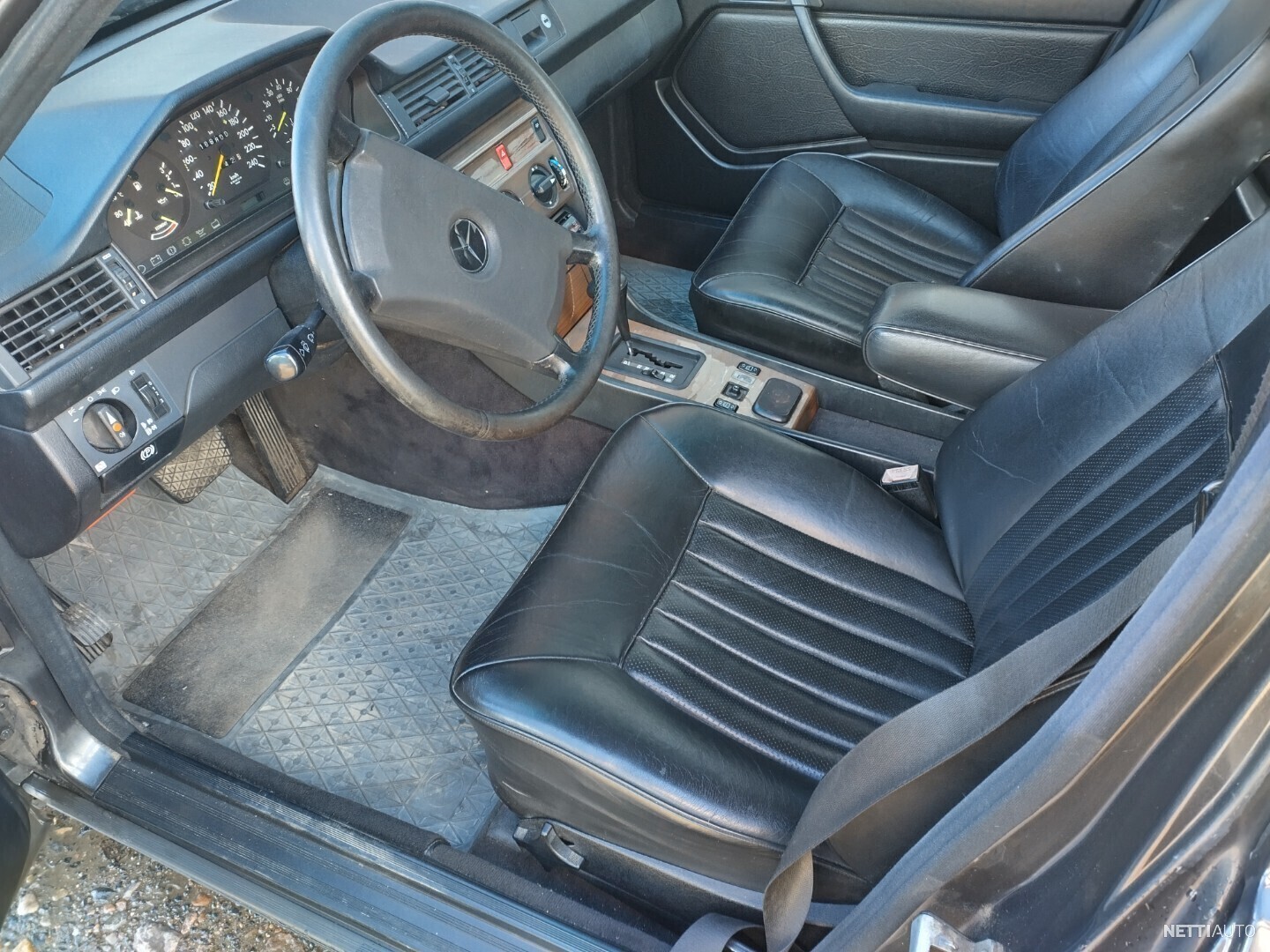 Mercedes-Benz 260 E 124 Sedan 1989 - Vaihtoauto - Nettiauto