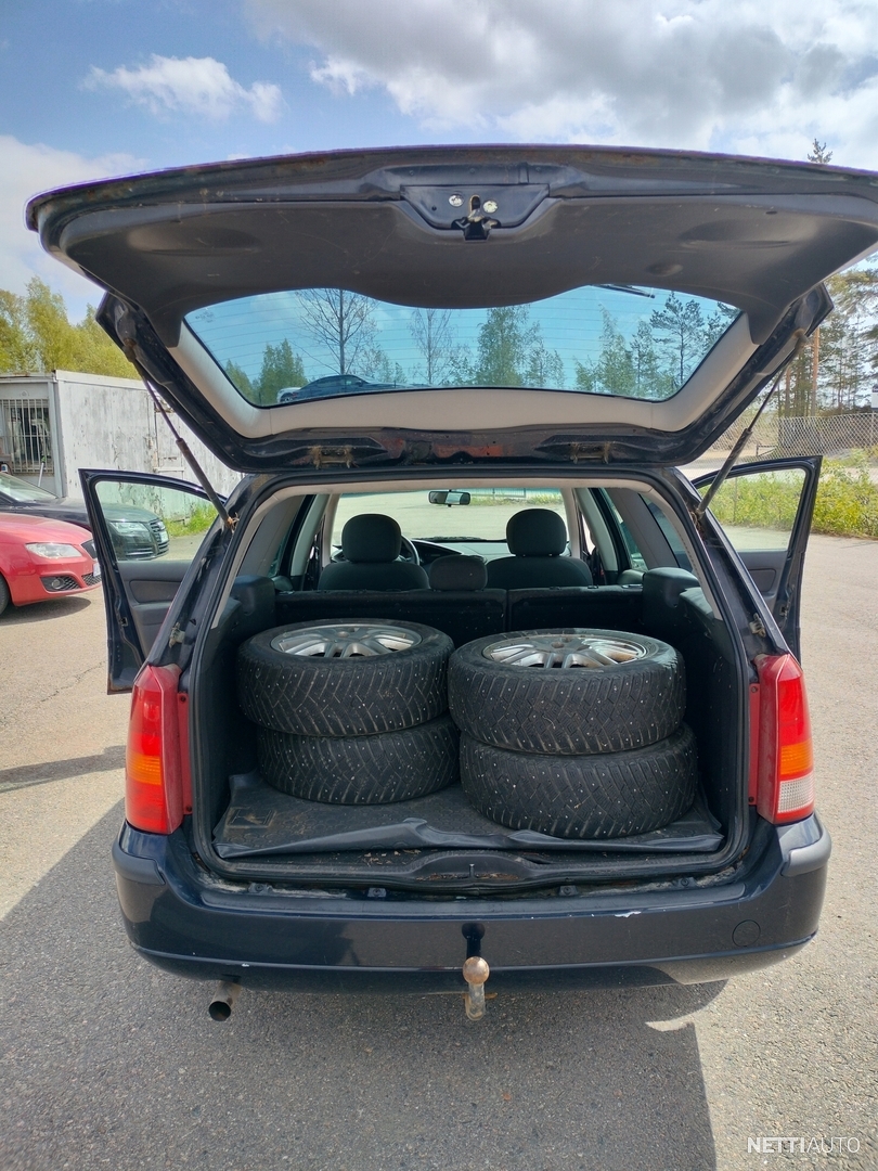 Ford Focus 1.6 Ambiente STW Farmari 2004 - Vaihtoauto - AML Auto Oy ...