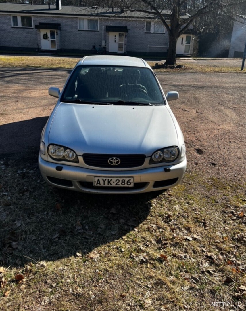 Toyota Corolla 1.6 4d Luna Sedan 2000 - Vaihtoauto - Nettiauto