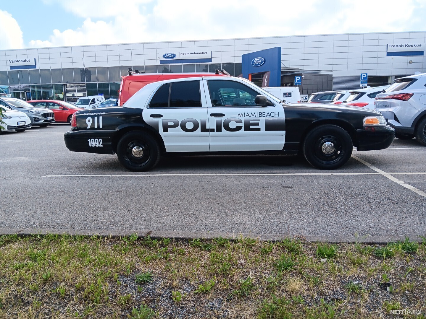 Ford Crown Victoria CVPI P71 Sedan 2005 - Used vehicle - Nettiauto