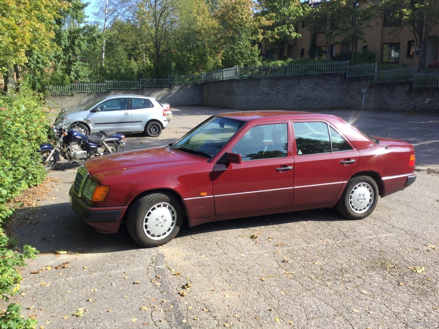 Mercedes-Benz 260 kokemuksia - Lue käyttäjien autoarvostelut - Nettiauto