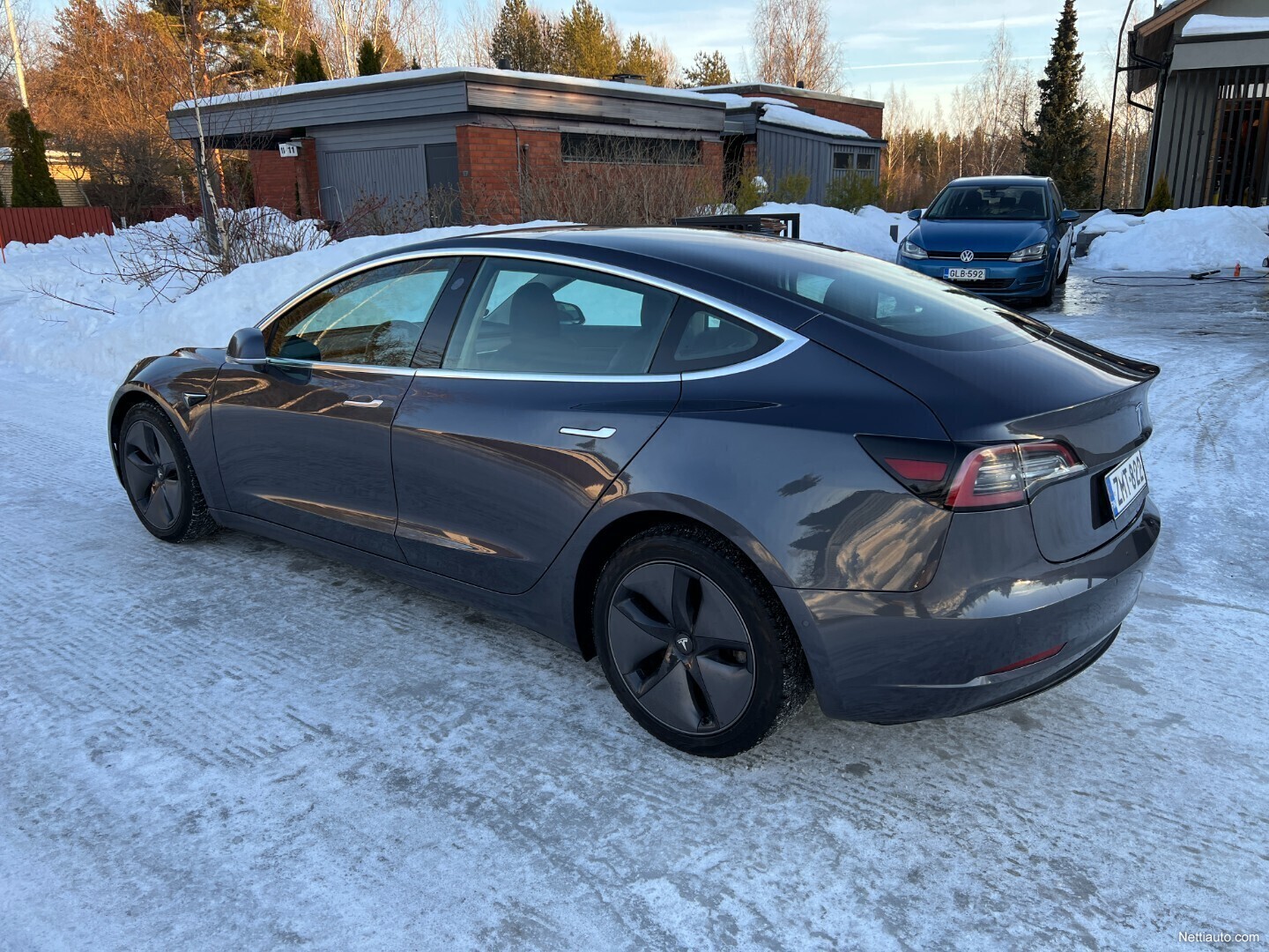 Tesla Model 3 kokemuksia - Lue käyttäjien autoarvostelut - Nettiauto