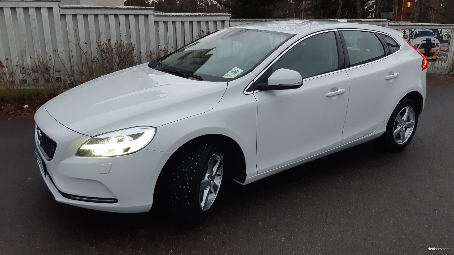 Volvo V40 kokemuksia - Lue käyttäjien autoarvostelut - Nettiauto